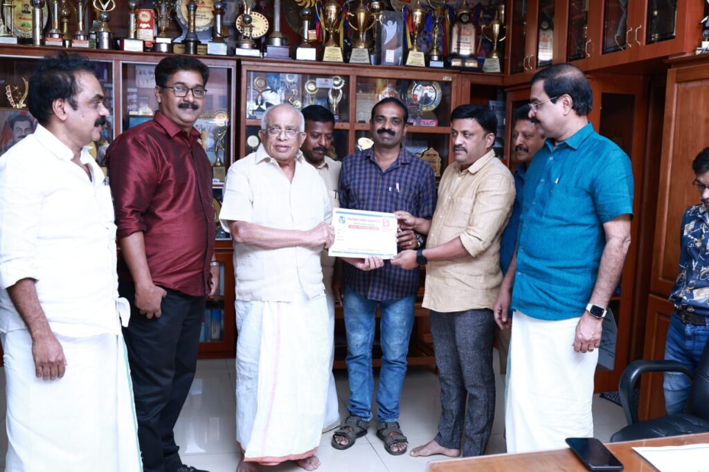 Kerala Electricity Minister K Krishnankutty inaugurating medical scheme ...